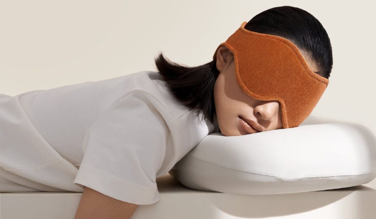Pillow Wrinkles: Does Your Sleeping Position Age You? - My Cozy Room